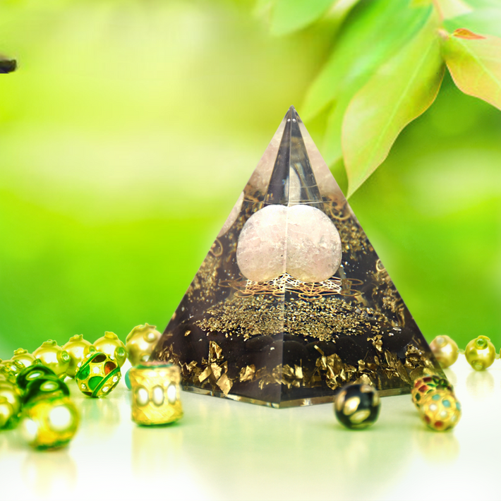 Reshamm Crystal Vastu
